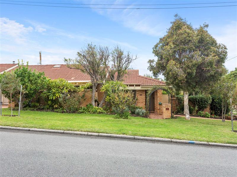 36 Harris Street, Bicton, WA 6157 - Property Details