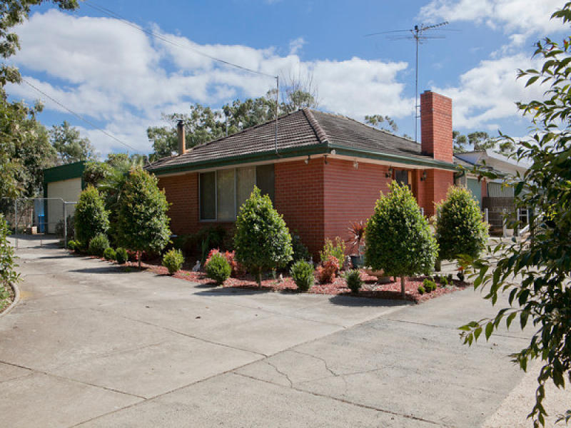 13 Meadow Road, Devon Meadows, VIC 3977 - realestate.com.au