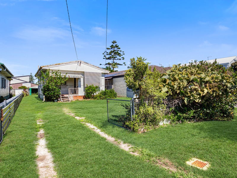 34 Turner Street, Scarborough, Qld 4020 - Property Details