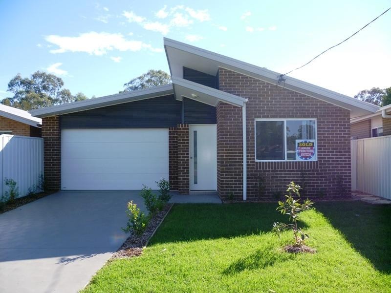 4/1 Earl Grey Crescent, Raymond Terrace, NSW 2324 - House for Rent ...