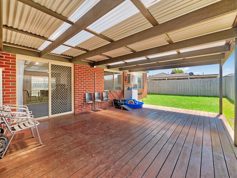 57 Taplan Cres, Cranbourne West, VIC 3977 - realestate.com.au