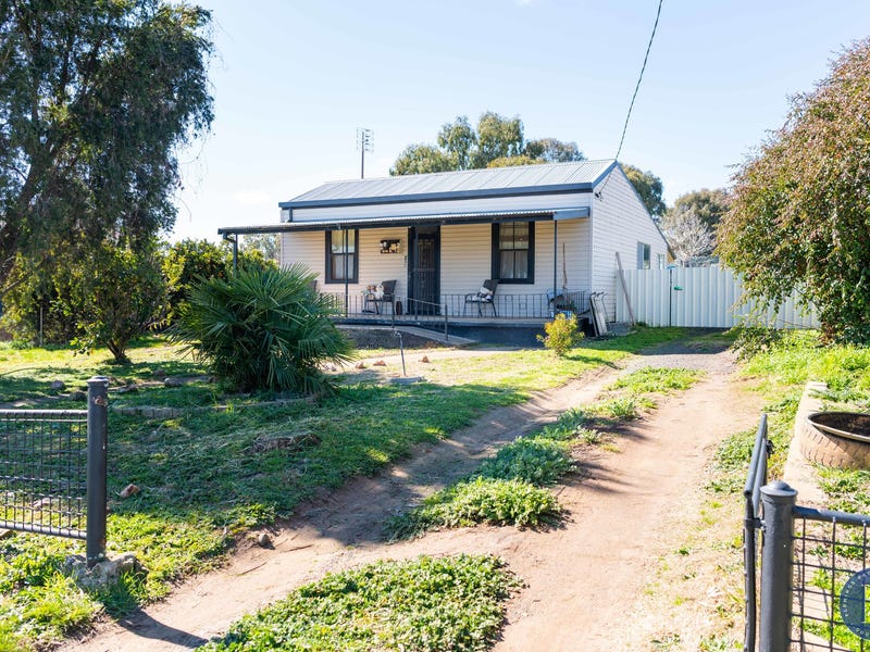 18 Ward Street, Harden, NSW 2587 - Property Details