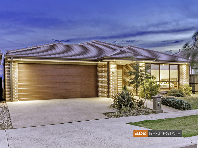 74 Tristania Drive, Point Cook, VIC 3030 - realestate.com.au