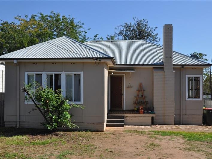 26 Regent Street, Forbes, NSW 2871 - Property Details