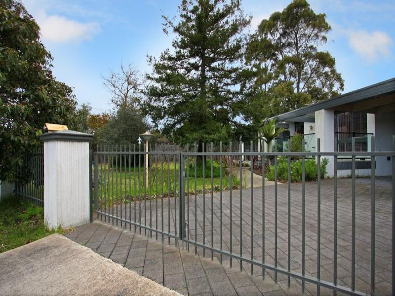 24 Woodvale Grove, Rosebud, VIC 3939 - realestate.com.au