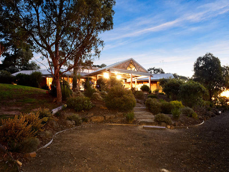 4 Curtain Road, Hurstbridge, VIC 3099 - realestate.com.au