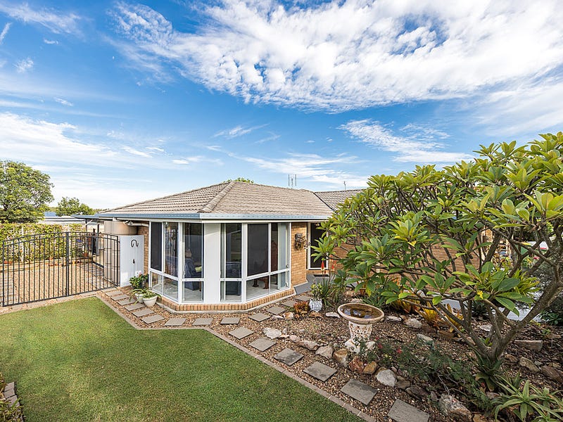 8 Kinross Court, Caloundra West, QLD 4551 - realestate.com.au
