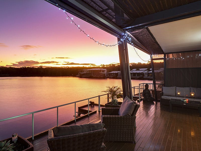 10/1 Manacor Place, Coombabah, Qld 4216 - Property Details