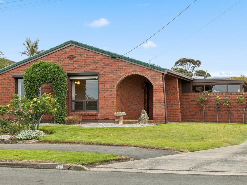 49 Sutherland Ave, Hayborough, SA 5211 - Property Details