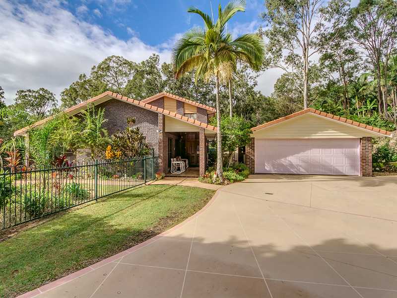 26 Tarrant Drive, Mudgeeraba, Qld 4213 - Property Details