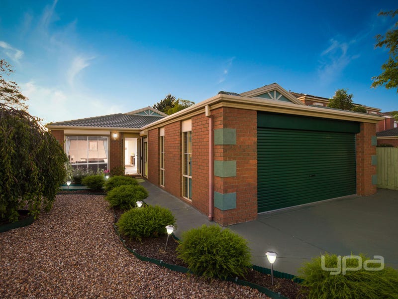11 Lorinda Close, Sydenham, Vic 3037 - Property Details