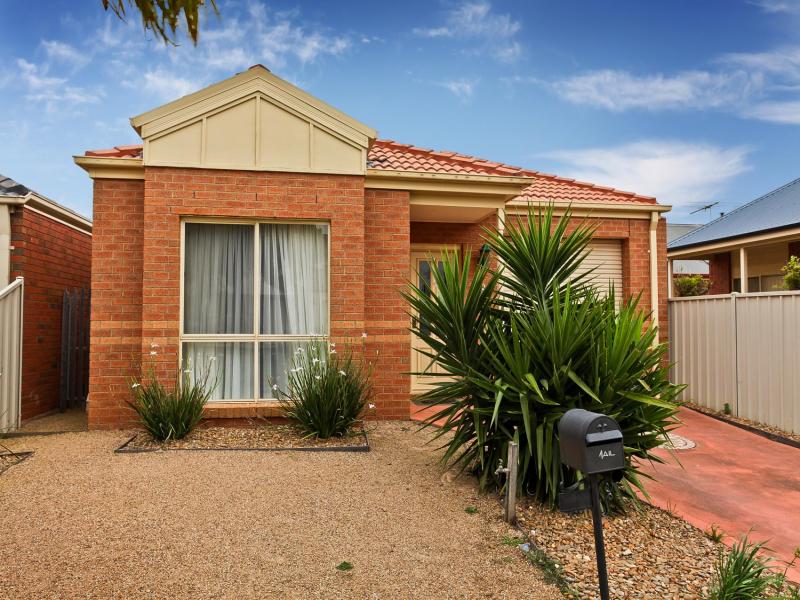 12 Millstream Way, Caroline Springs, VIC 3023 - realestate.com.au