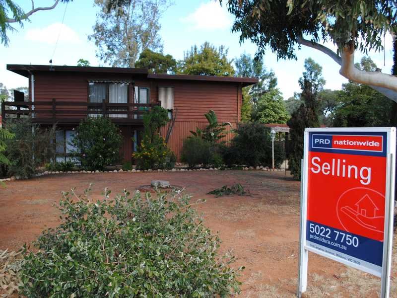 4 Sturt Highway, Buronga, NSW 2739 - Property Details