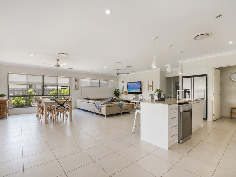 8 Ruby Cres, Meridan Plains, QLD 4551 - realestate.com.au
