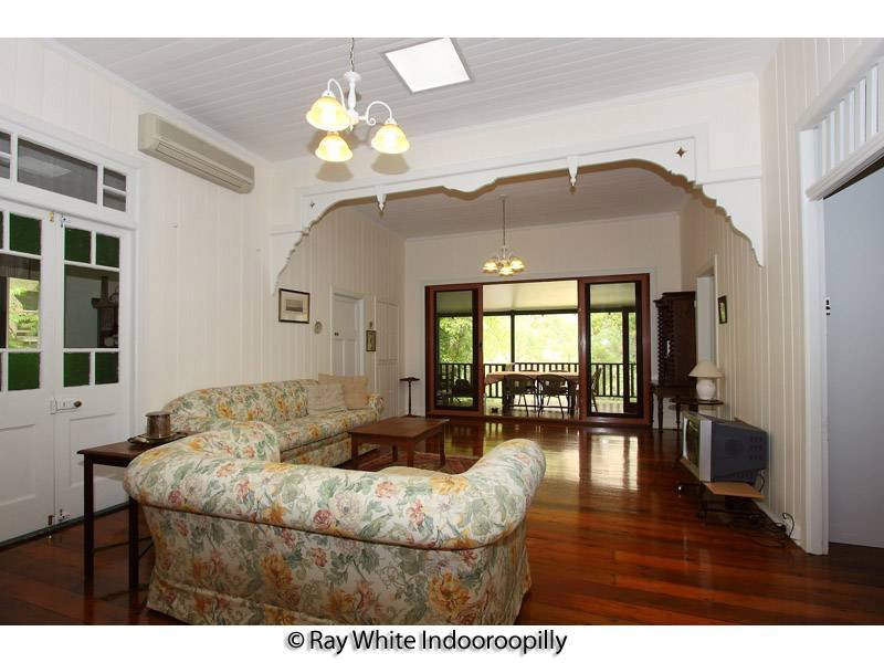 8 Rankin Street, Indooroopilly, Qld 4068 - Property Details