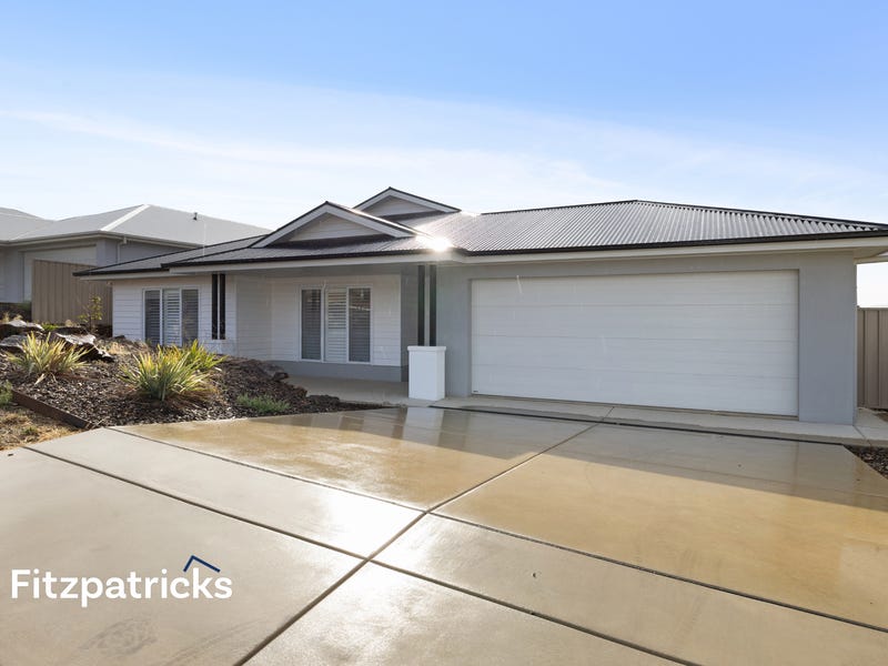 12 Preston Crescent, Lloyd, NSW 2650 - Property Details