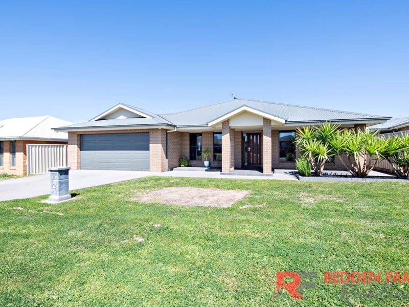 8 Tanderra Drive, Dubbo, NSW 2830 - Property Details