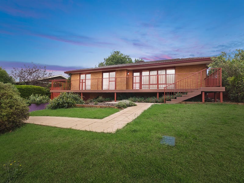 10 Inlander Cres, Flynn, ACT 2615 - realestate.com.au