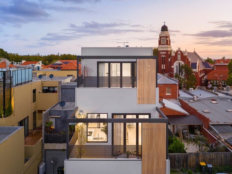 24 Dante Lane, Elwood, Vic 3184 - Property Details