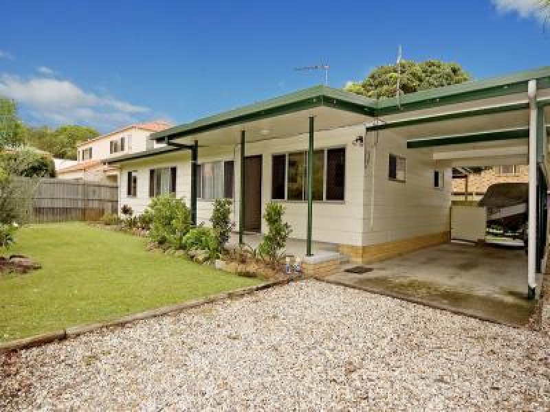 17A Gordon Street, Labrador, QLD 4215 - realestate.com.au