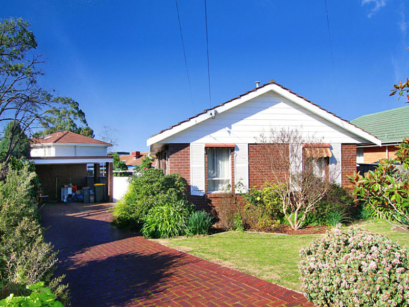 6 Douglas Court, Strathmore Heights, VIC 3041 - realestate.com.au