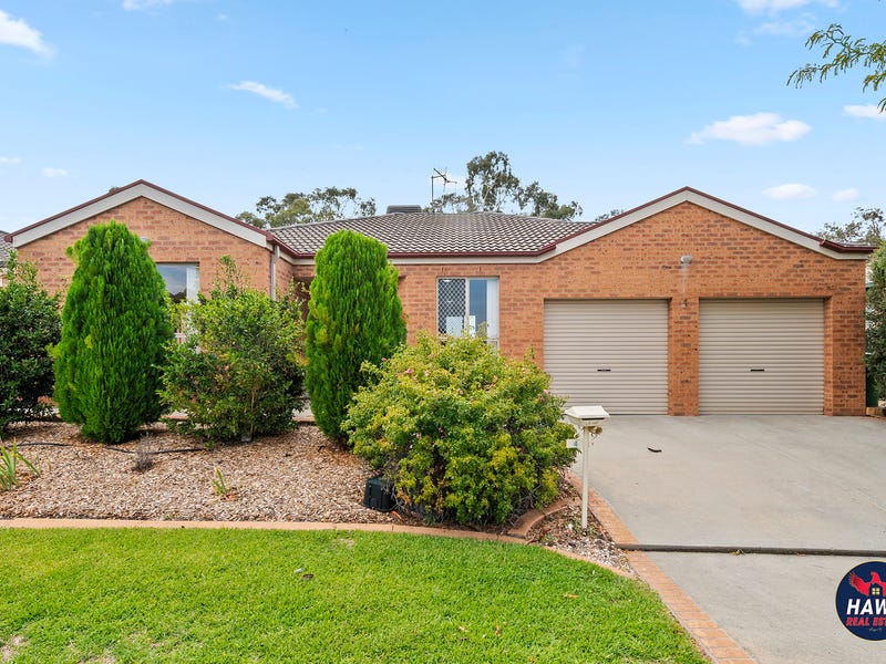 4 Pemberton Place, Jerrabomberra, NSW 2619 - Property Details