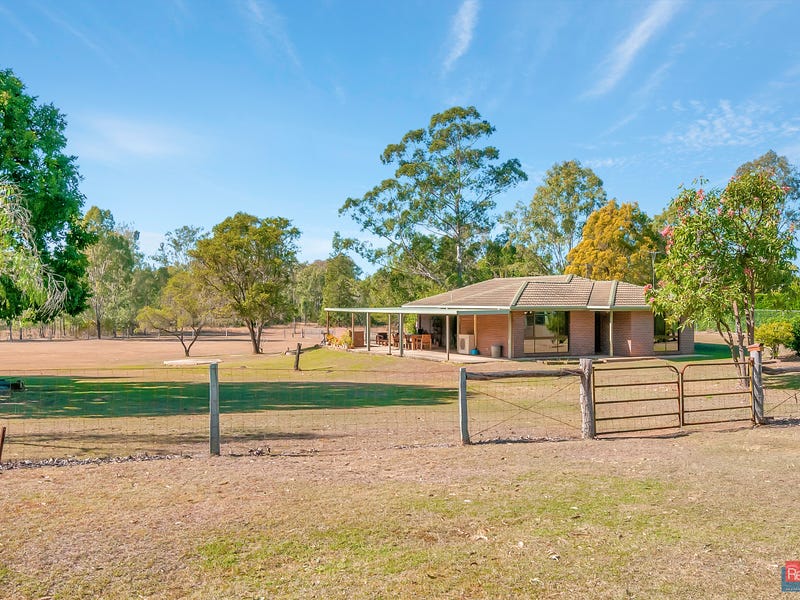 15 Blackwood Street, Walloon, Qld 4306 - Property Details