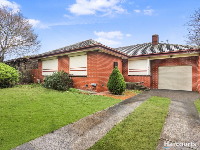 71 Sladen Street, Cranbourne, Vic 3977 - Property Details