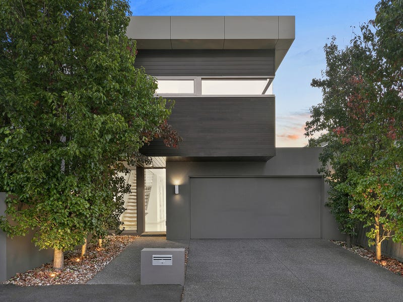 2/8 Fernery Grove, Newtown, Vic 3220 - Property Details