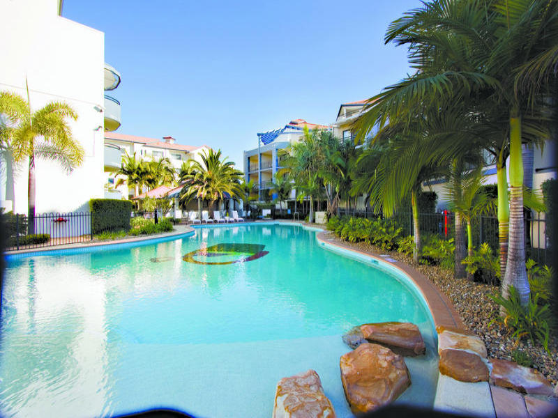 121/392 'Sandcastles on the Broadwater', Marine Parade, Labrador, Qld ...