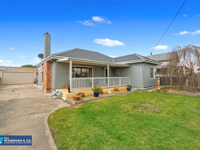 11 Ross Street, Bairnsdale, Vic 3875 - Property Details