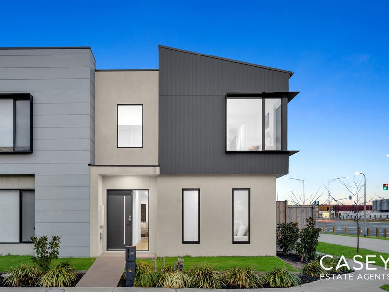 39 Spartan Avenue, Clyde North, VIC 3978 - realestate.com.au