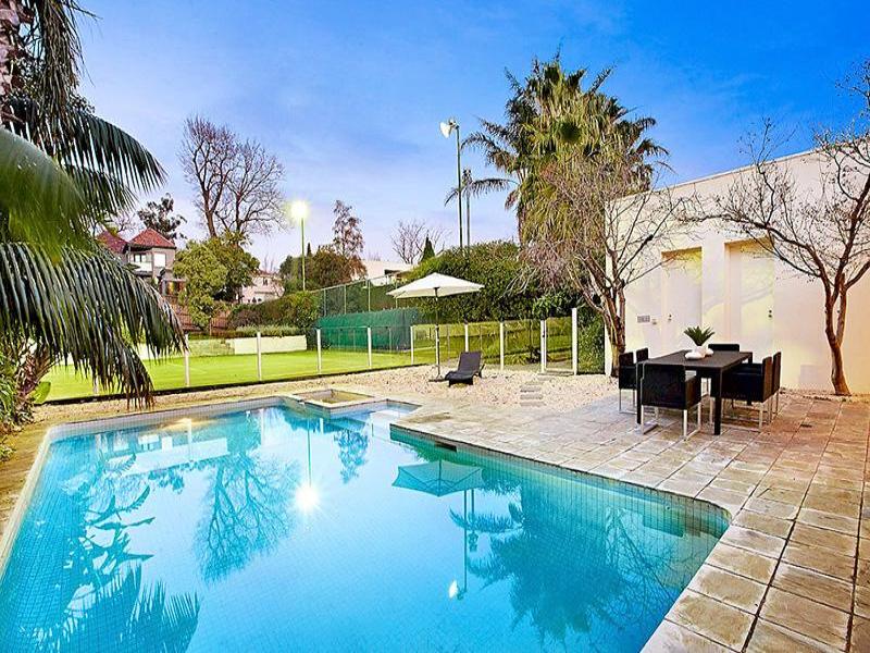 32 Canberra Road, Toorak, VIC 3142 - realestate.com.au