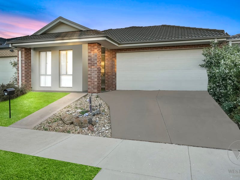 21 Barramunga Street, Tarneit, Vic 3029 - Property Details