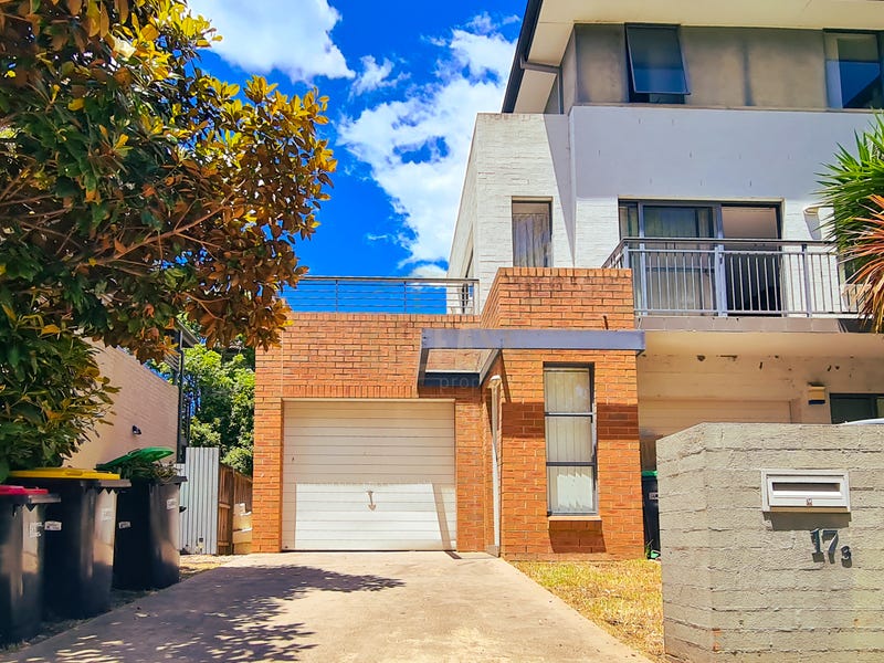 3/17 Parkwood Road, Holsworthy, NSW 2173 - Property Details