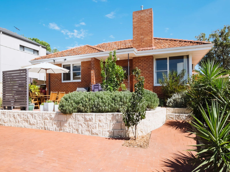 8 Mckenzie Way, Embleton, WA 6062 - Property Details