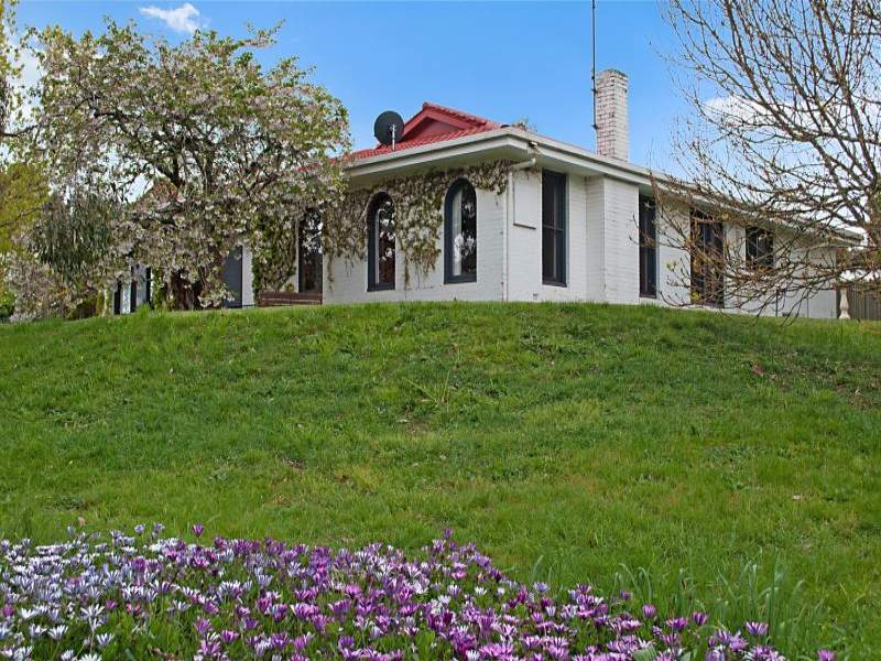 8262 Hamilton Highway, Hamilton, VIC 3300 - realestate.com.au