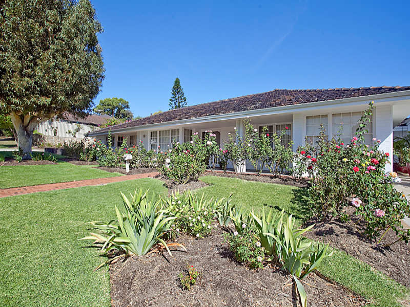 1 Crowcombe Way, Karrinyup, WA 6018 - Property Details