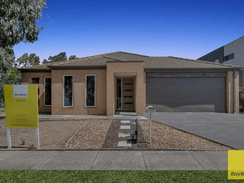 135 Featherbrook Drive, Point Cook, VIC 3030 - realestate.com.au