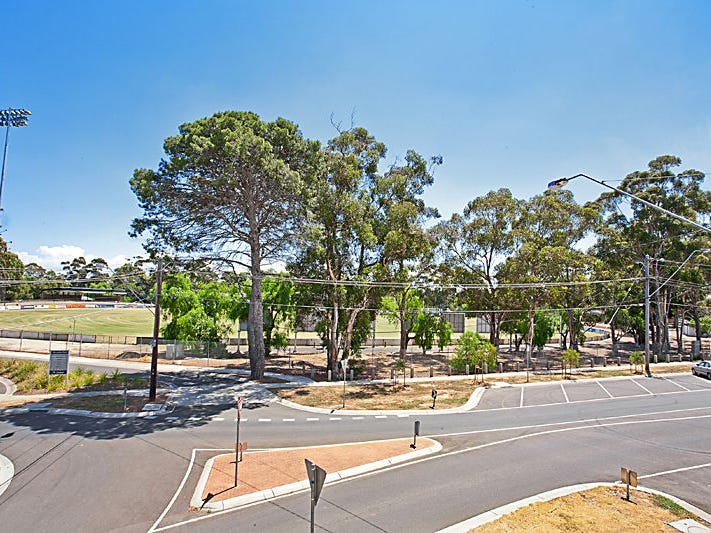 2/221 Watton Street, Werribee, VIC 3030 - realestate.com.au