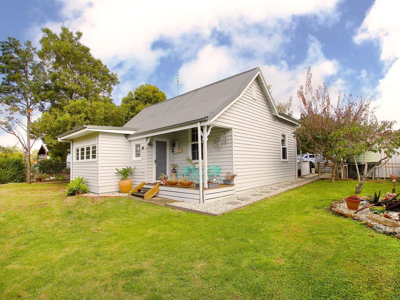 21 Brown Street, Caramut, Vic 3274 - Property Details