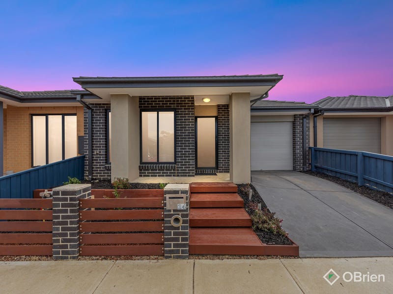 14 Hunt Way, Pakenham, Vic 3810 - Property Details