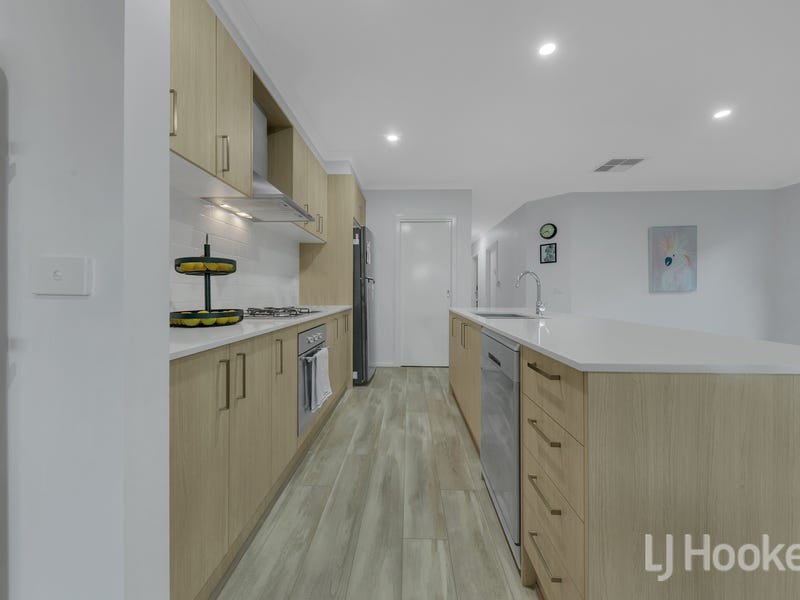 2/11 Stacey Court, Harkness, VIC 3337 - realestate.com.au