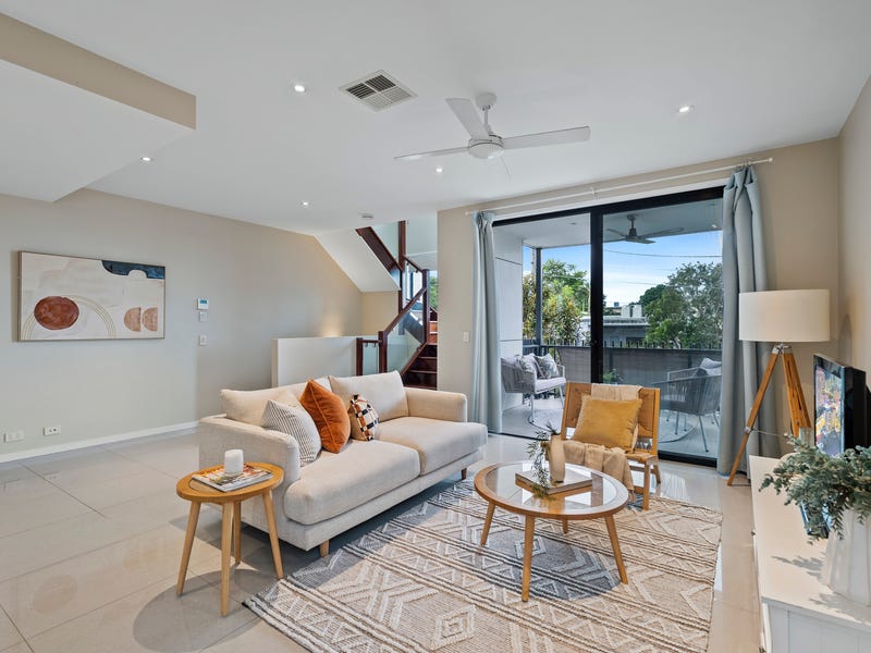 1/8 Clive Street, Annerley, Qld 4103 - Property Details