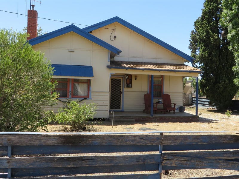 32 Holloway Street, Boort, Vic 3537 - Property Details