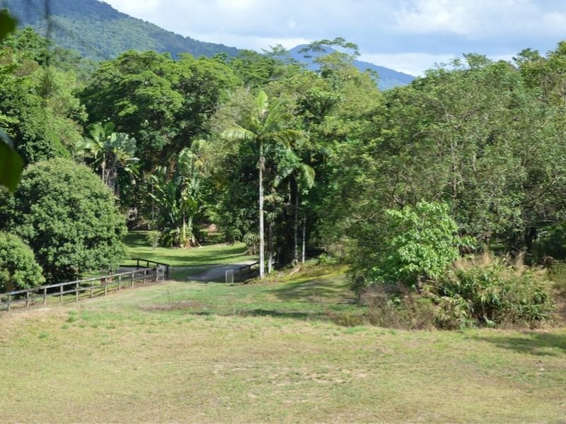 27 The Rocks Road, Redlynch, QLD 4870 - realestate.com.au