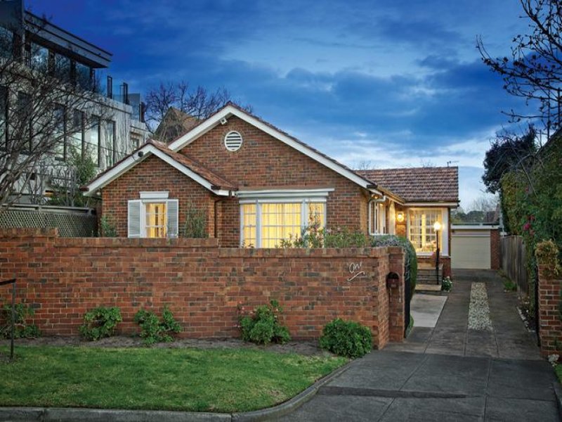 1 Martin Court, Toorak, VIC 3142 - realestate.com.au
