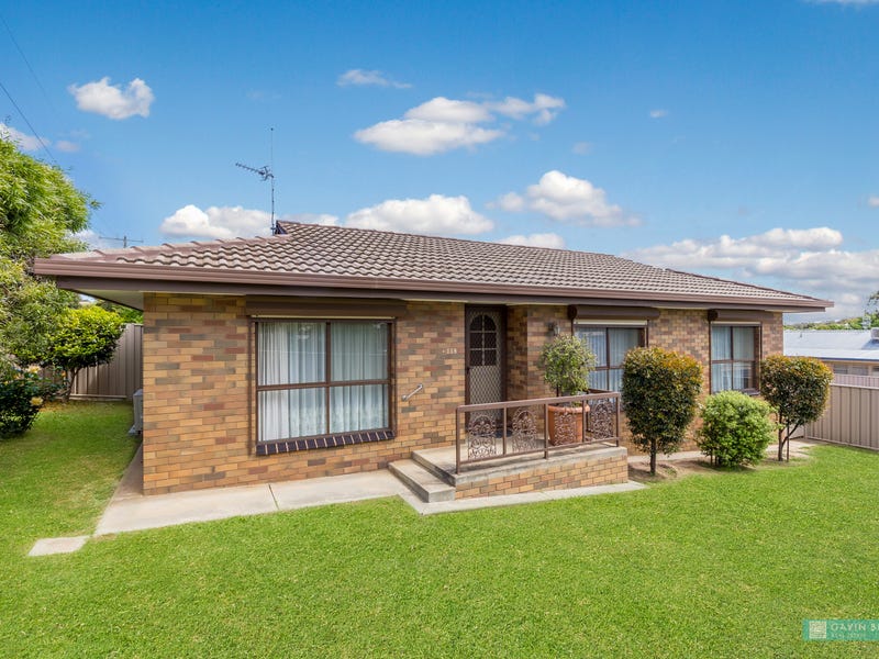 Unit 2/118 Edwards Rd, Kennington, Vic 3550 - Property Details