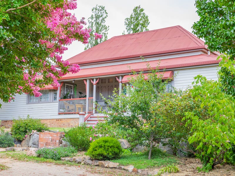 154 Pelham Street, Tenterfield, NSW 2372 - Property Details