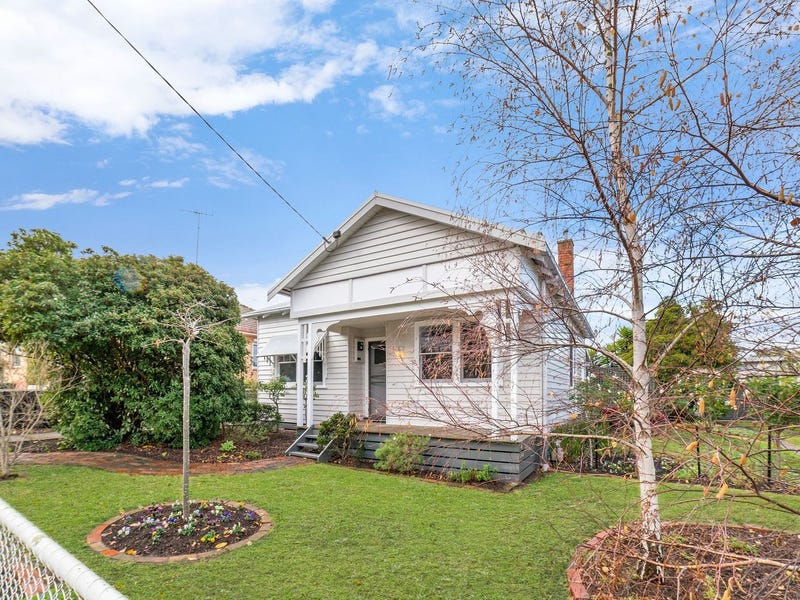 6 Dickens Street, Hamilton, Vic 3300 - Property Details